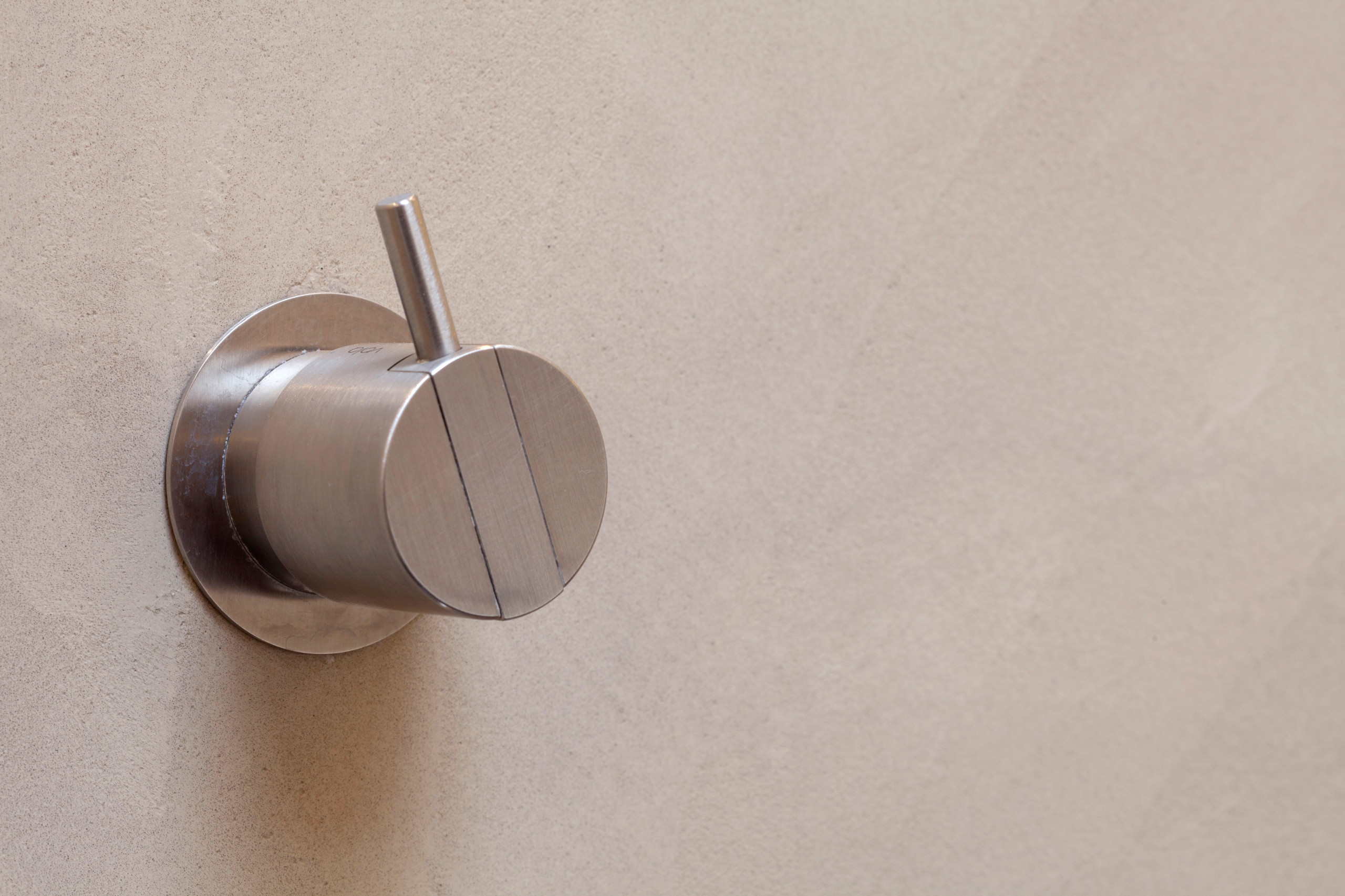 Материалы: 6 технологий декорирования стен под бетон | Flatica